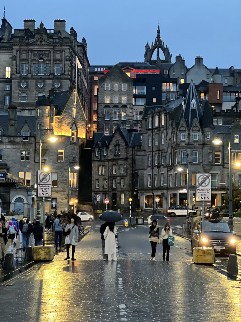 Exploring Edinburgh: A Beginner's Guide To The Best Travel Tips